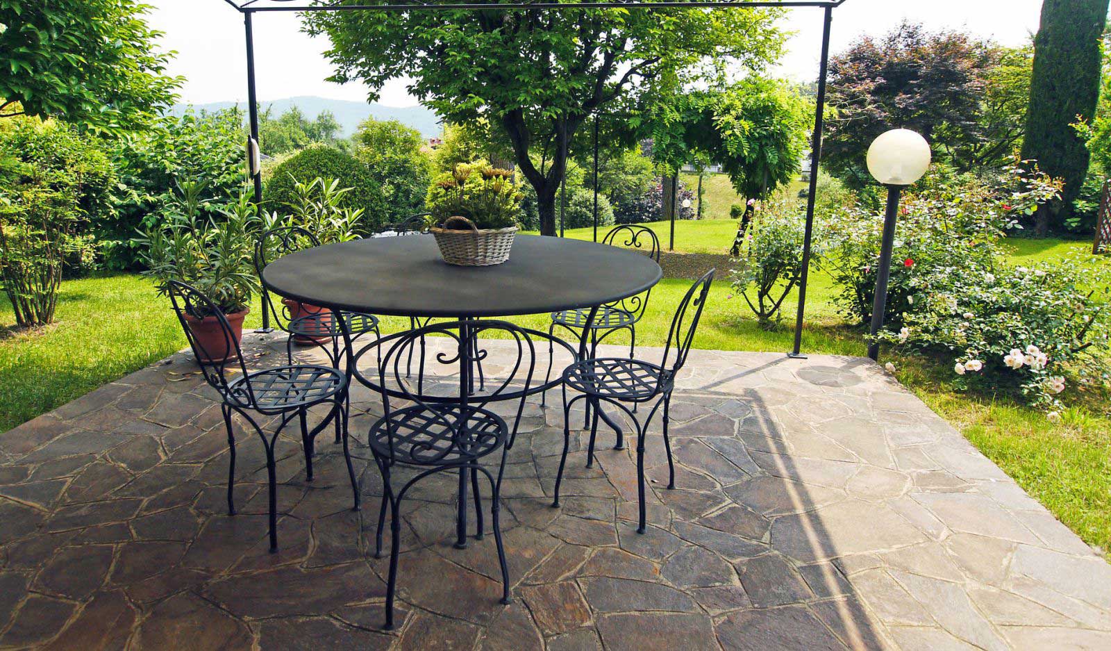 Sfaturi practice pentru terase acoperite in gradina - PIATRAONLINE