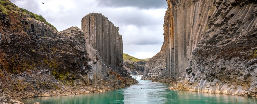 Amenajari exterioare Bazalt - PIATRAONLINE